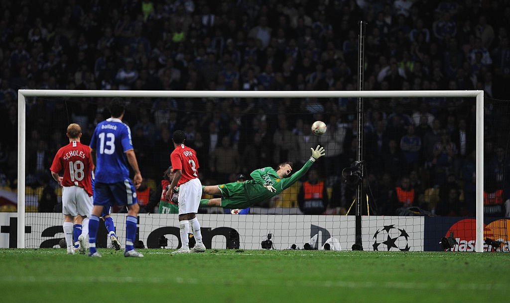 Chùm ảnh sự nghiệp của Edwin van der Sar: Thủ môn vĩ đại bậc nhất của ...