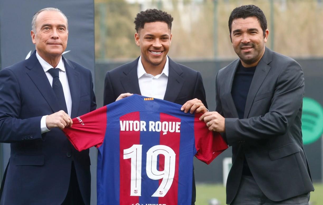 Deco: 'Vitor Roque bị vùi dập quá đáng ở Barca'