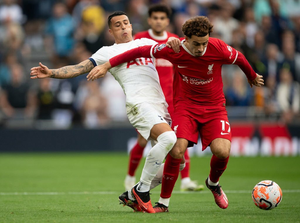 Liverpool đá Cúp C2, HLV Jurgen Klopp 'đau đầu' vì một điều