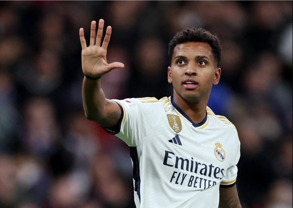 Tin chuyển nhượng tối 30/5: Rõ vụ Real chia tay Rodrygo; Chelsea chốt ...