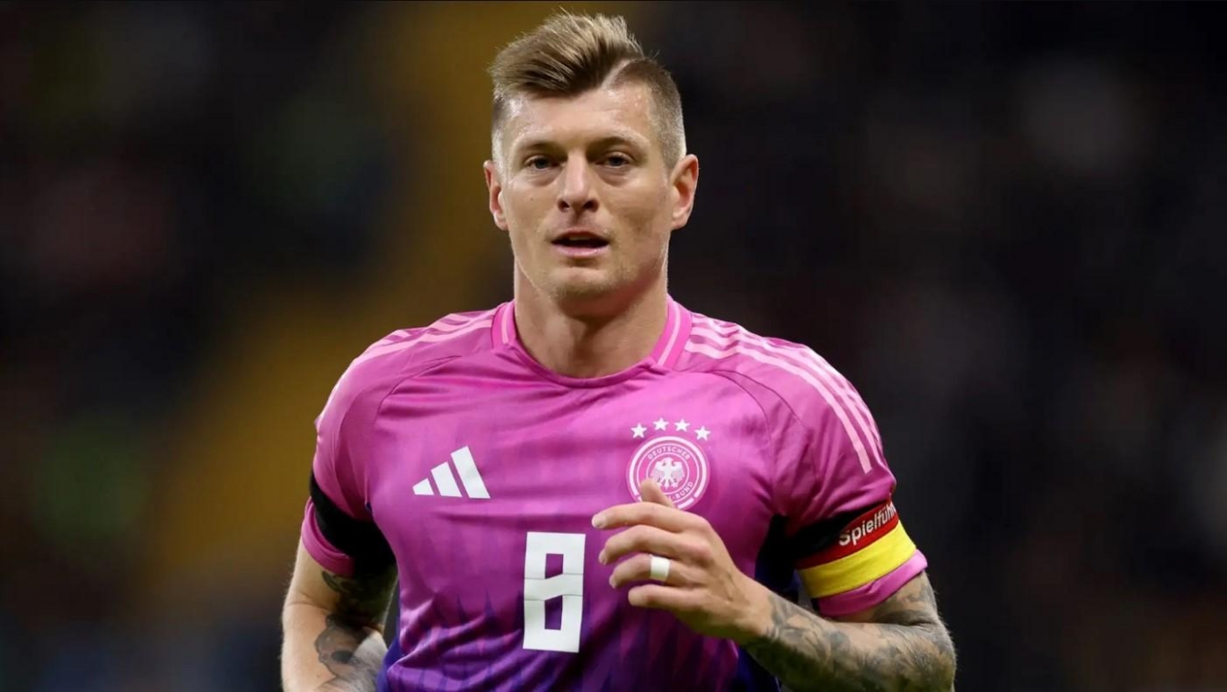 Toni Kroos lên tiếng vụ ĐT Đức ẩu đả trên sân tập