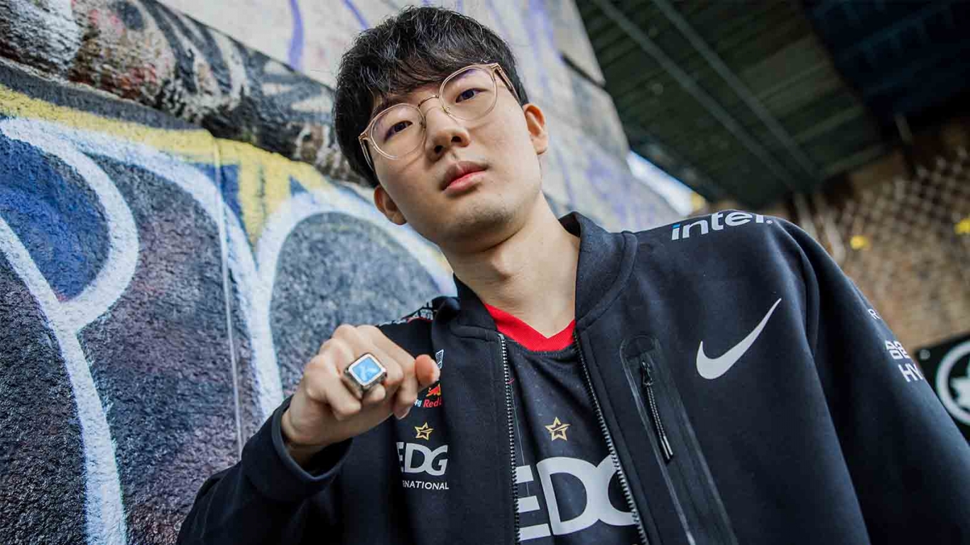 Đội hình của EDward Gaming trong mùa giải 2023