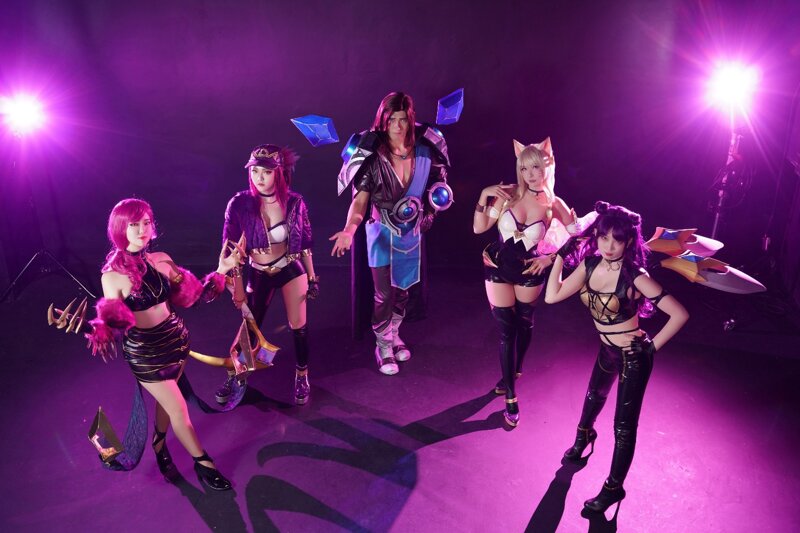Cosplay nhóm nhạc K/DA, nhưng sao lại có Taric ở đây?