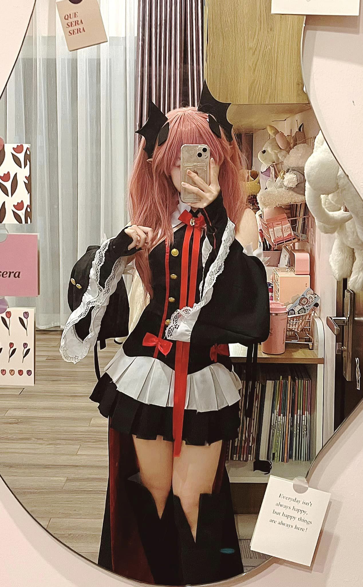 Game thủ Việt cosplay Nilou trong Genshin Impact