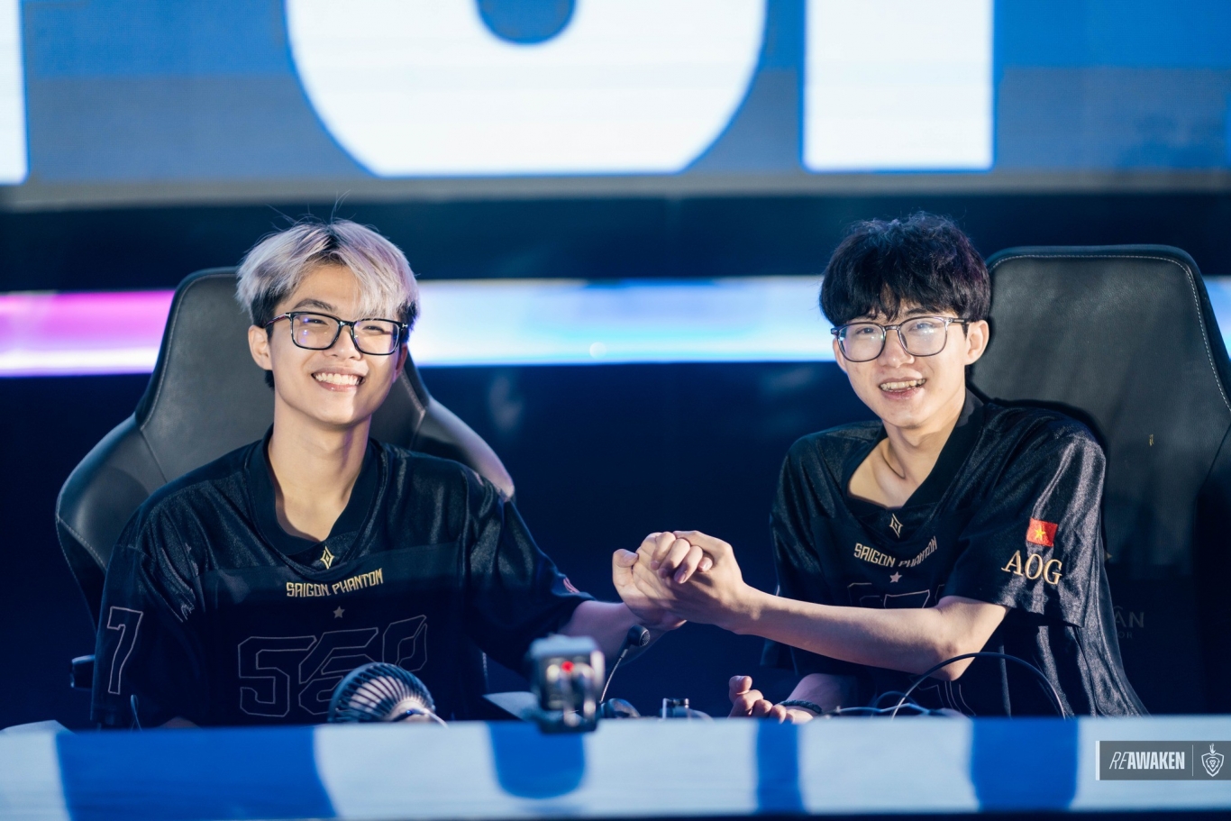 Saigon Phantom AOV: Tiểu sử, thành tích, đội hình