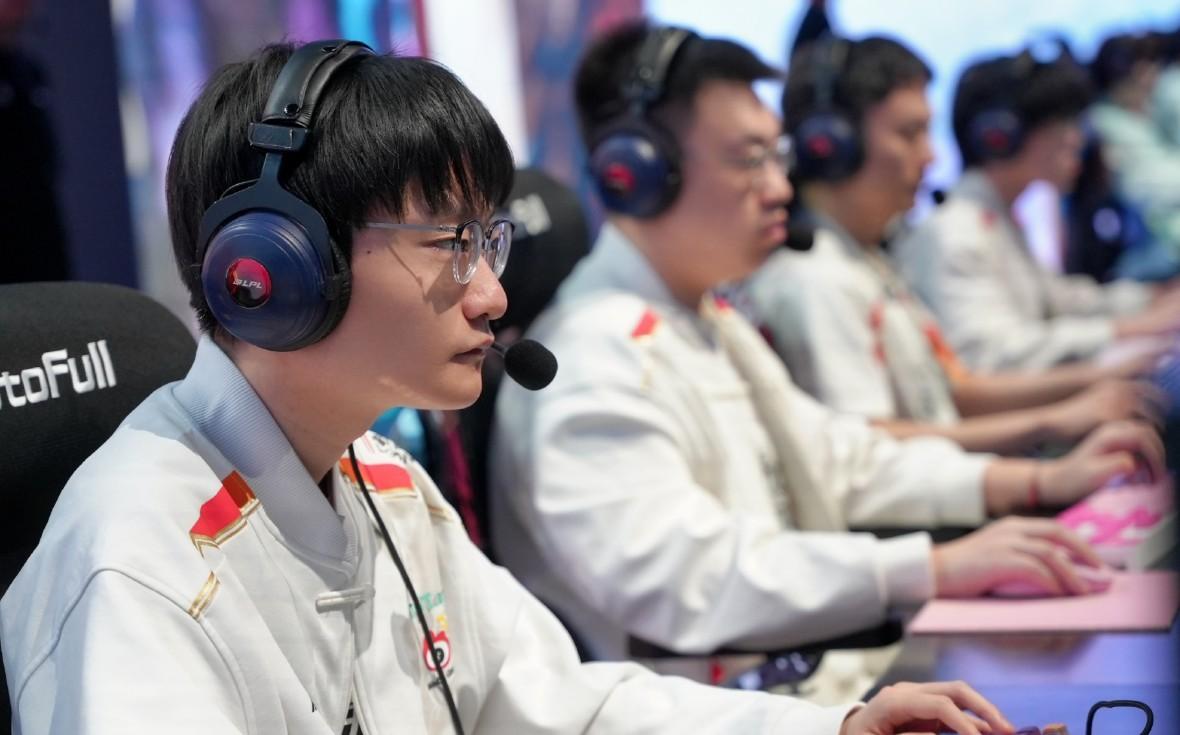 WBG thảm bại trước JDG, hết cơ hội tranh vé CKTG 2025