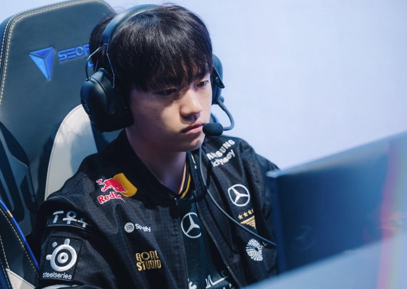 Lịch thi đấu CKTG LOL hôm nay 24/10: BLG vs VKS, 100T vs T1