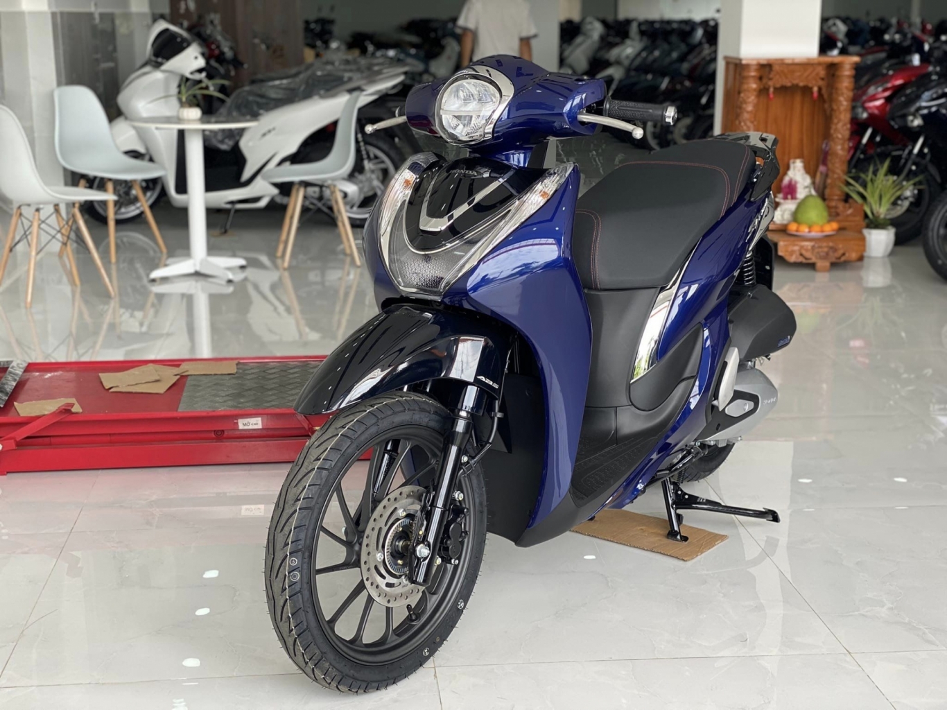 Vừa mở bán chính thức, Honda SH Mode 2023 đã đội giá tới 16 triệu đồng