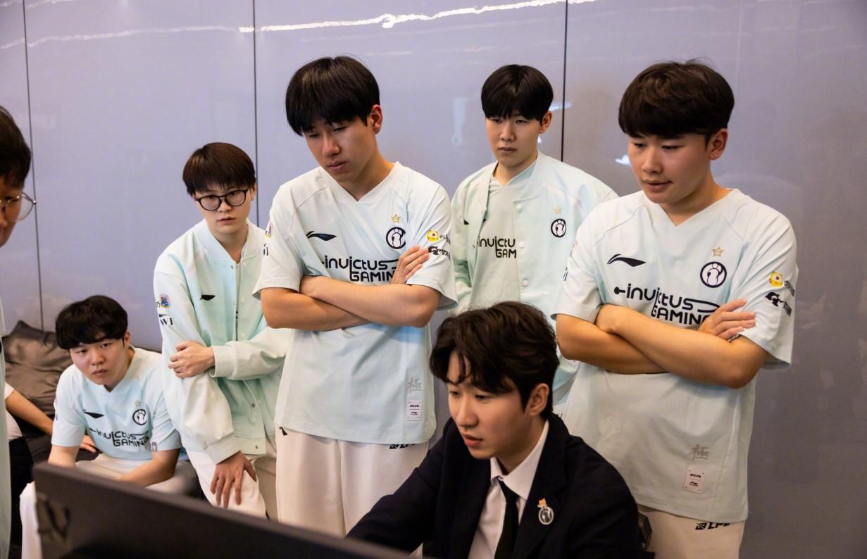 Xác định thời điểm Rookie và TheShy giải nghệ