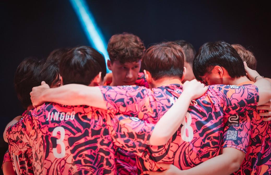 Thua thảm trước FNC, HLV Alecks thừa nhận PRX đang gặp vấn đề nghiêm trọng