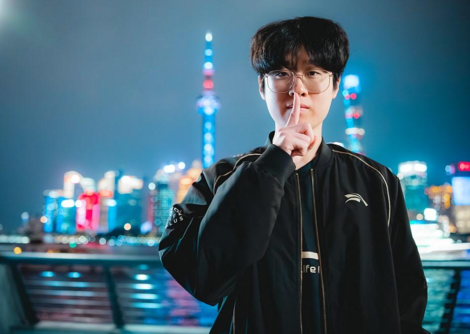 Zeus: 'Có thể tôi sẽ không đạt tới đẳng cấp Faker, nhưng tôi sẽ là ...