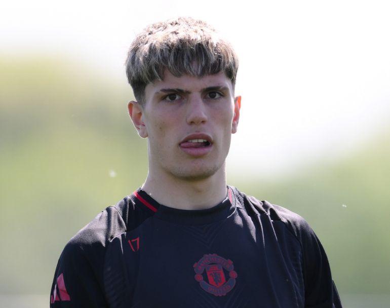 Chelsea và nhiều ông lớn muốn giải thoát Garnacho khỏi MU