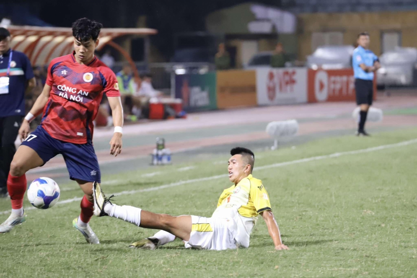 Hậu vệ ĐT Việt Nam báo tin cực vui cho HLV Kim Sang Sik