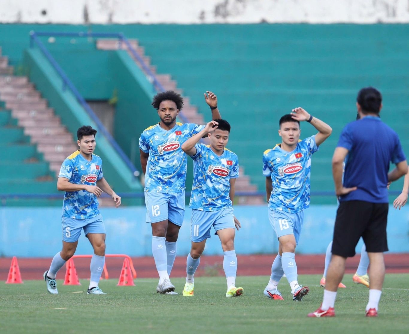 HLV Kim Sang Sik đón tin cực vui trước trận Việt Nam đấu Lào