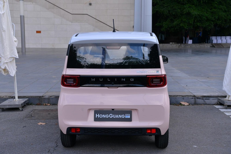 Giá xe Wuling Hongguang Mini EV tháng 10/2023 & Đánh giá