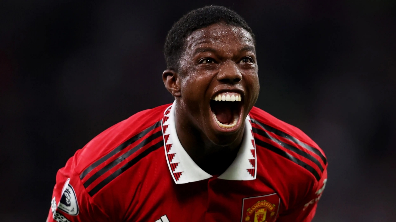 Khủng hoảng đầu tiên cho Michael Carrick