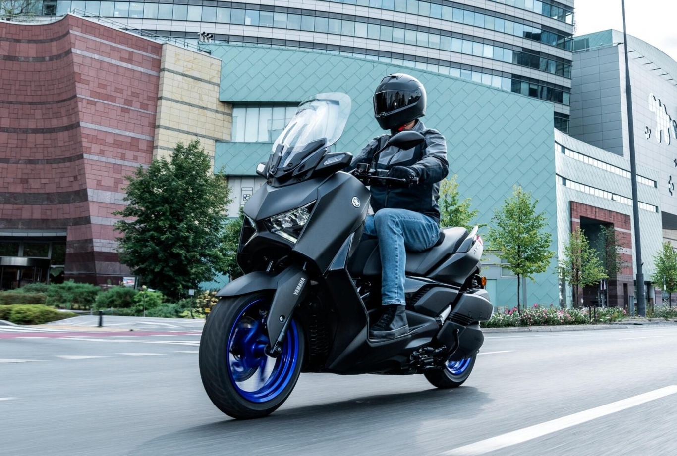 Xe ga Yamaha XMAX 300 đời mới sắp cập bến đại lý Việt, giá bán không đổi?