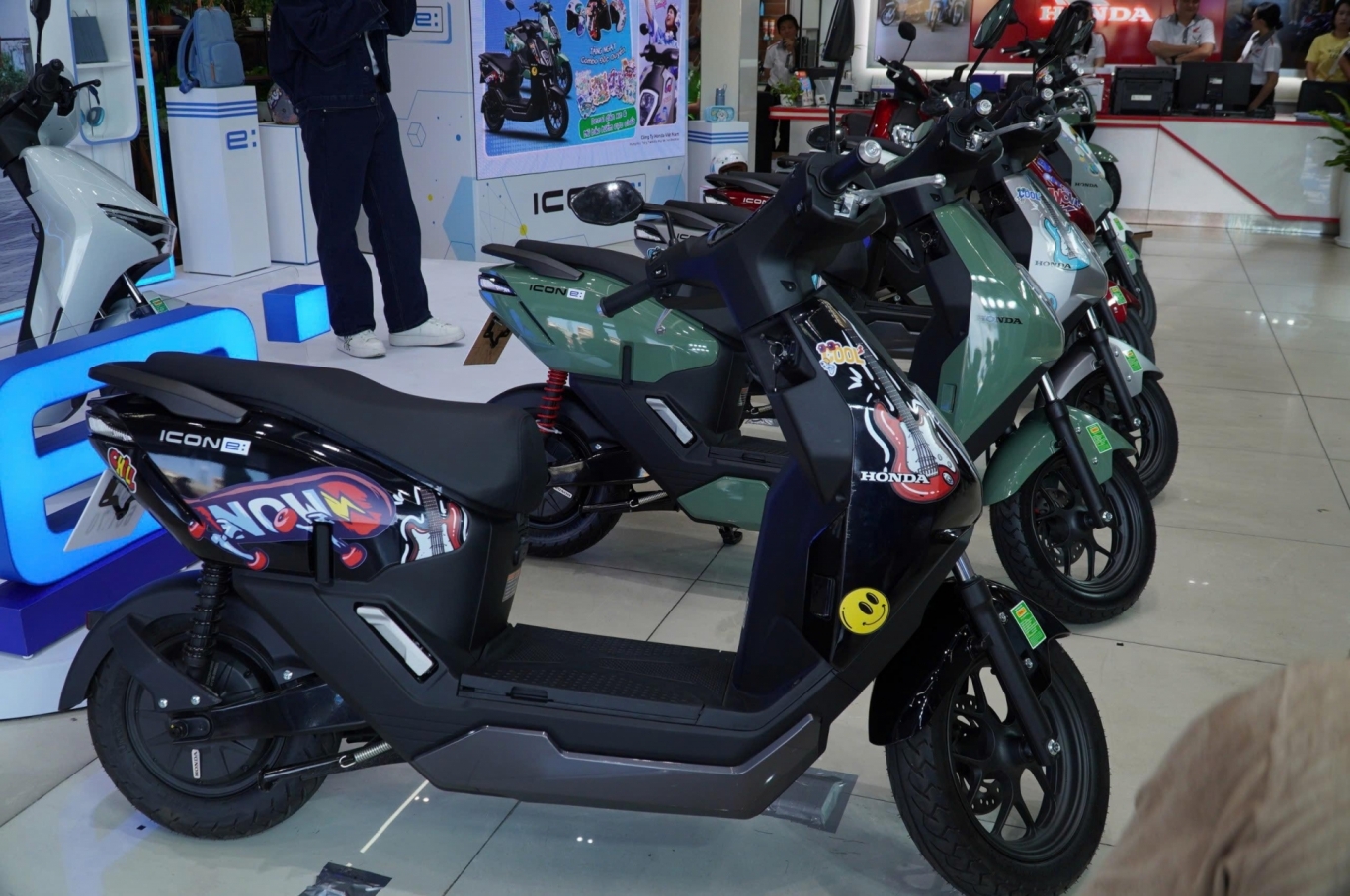 Giá bán không rẻ, xe máy điện Honda ICON e: chinh phục khách Việt bằng ...