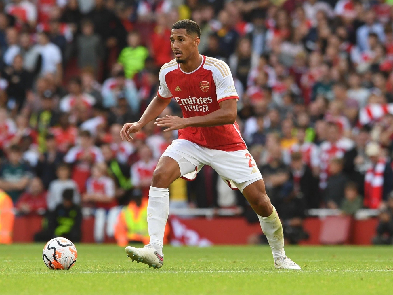 Trụ cột số 1 nhận lỗi khiến Arsenal mất chức vô địch đau lòng