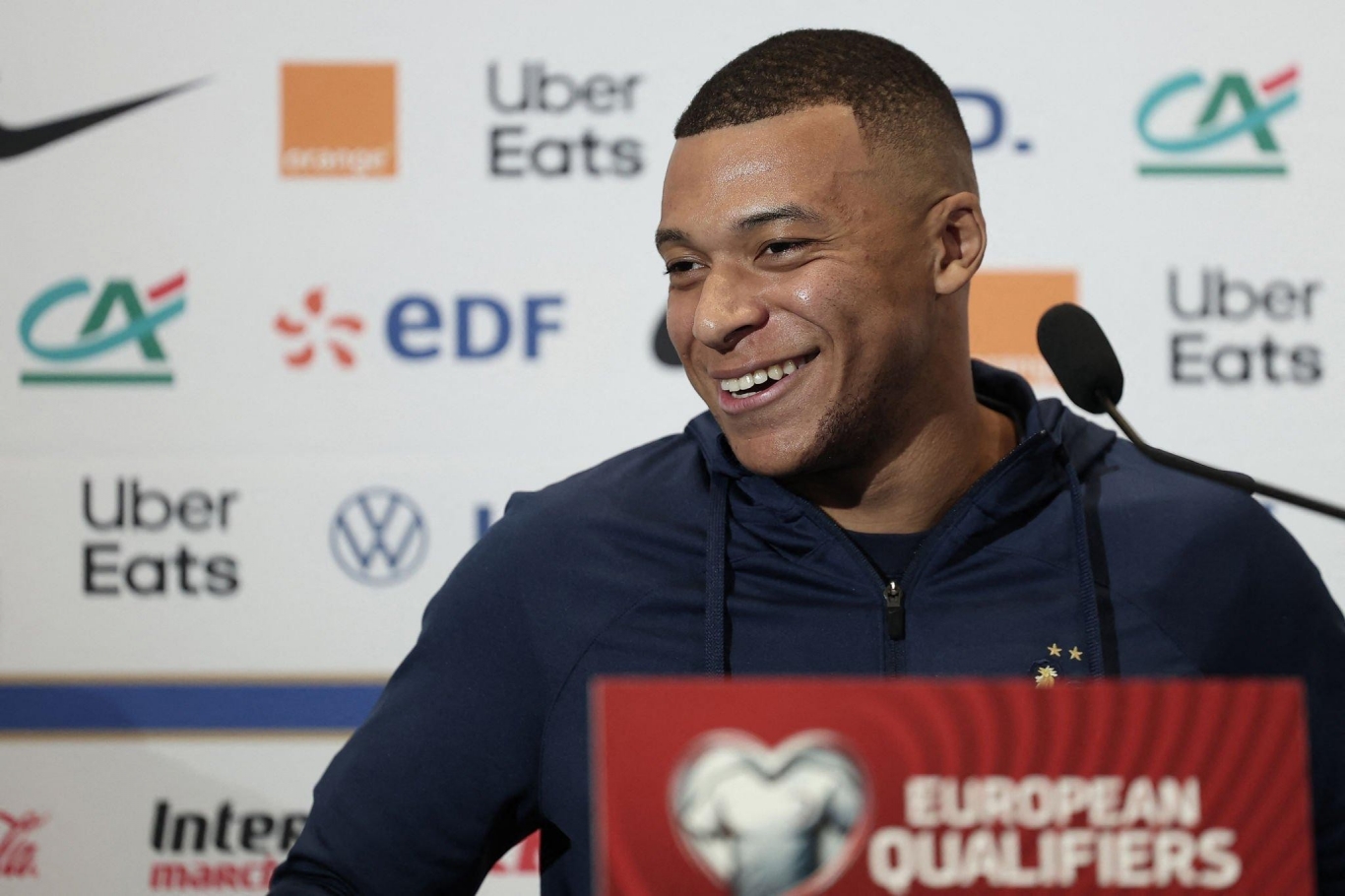 Mbappe: Không cần HLV nói tôi là cầu thủ giỏi nhất thế giới