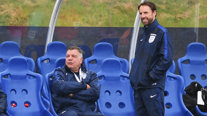 Cựu HLV tuyển Anh ngăn cản Southgate đến MU