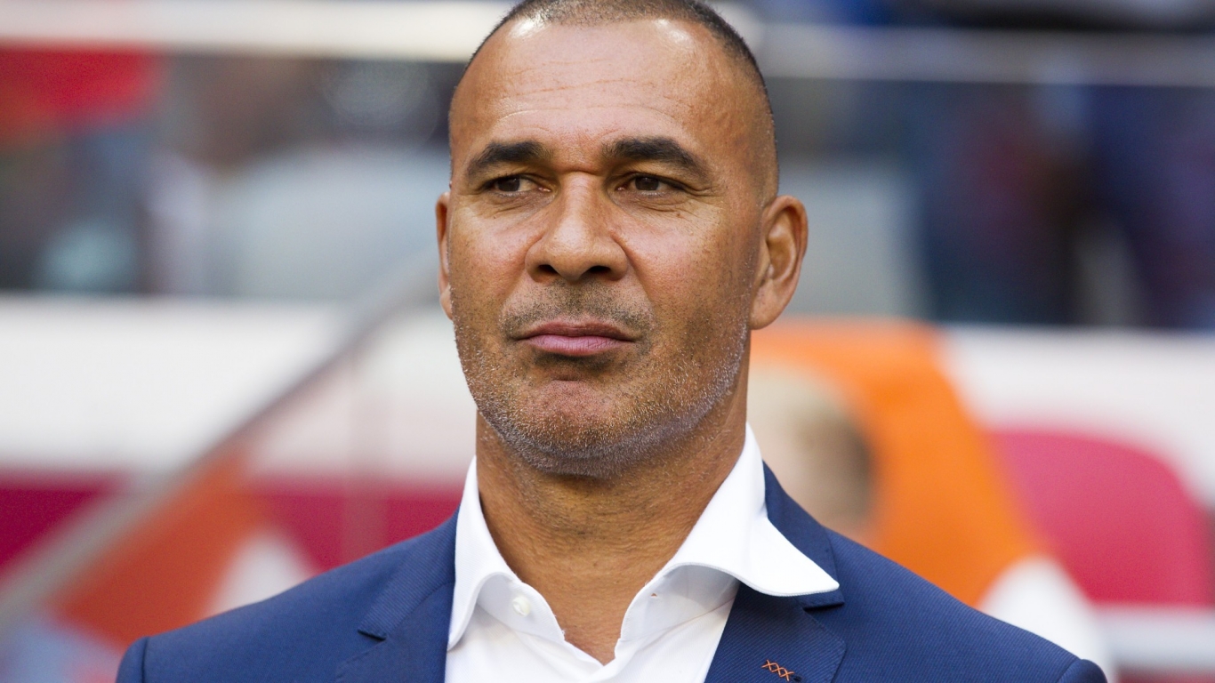 Ruud Gullit tuyên bố cứng trước trận derby Milan