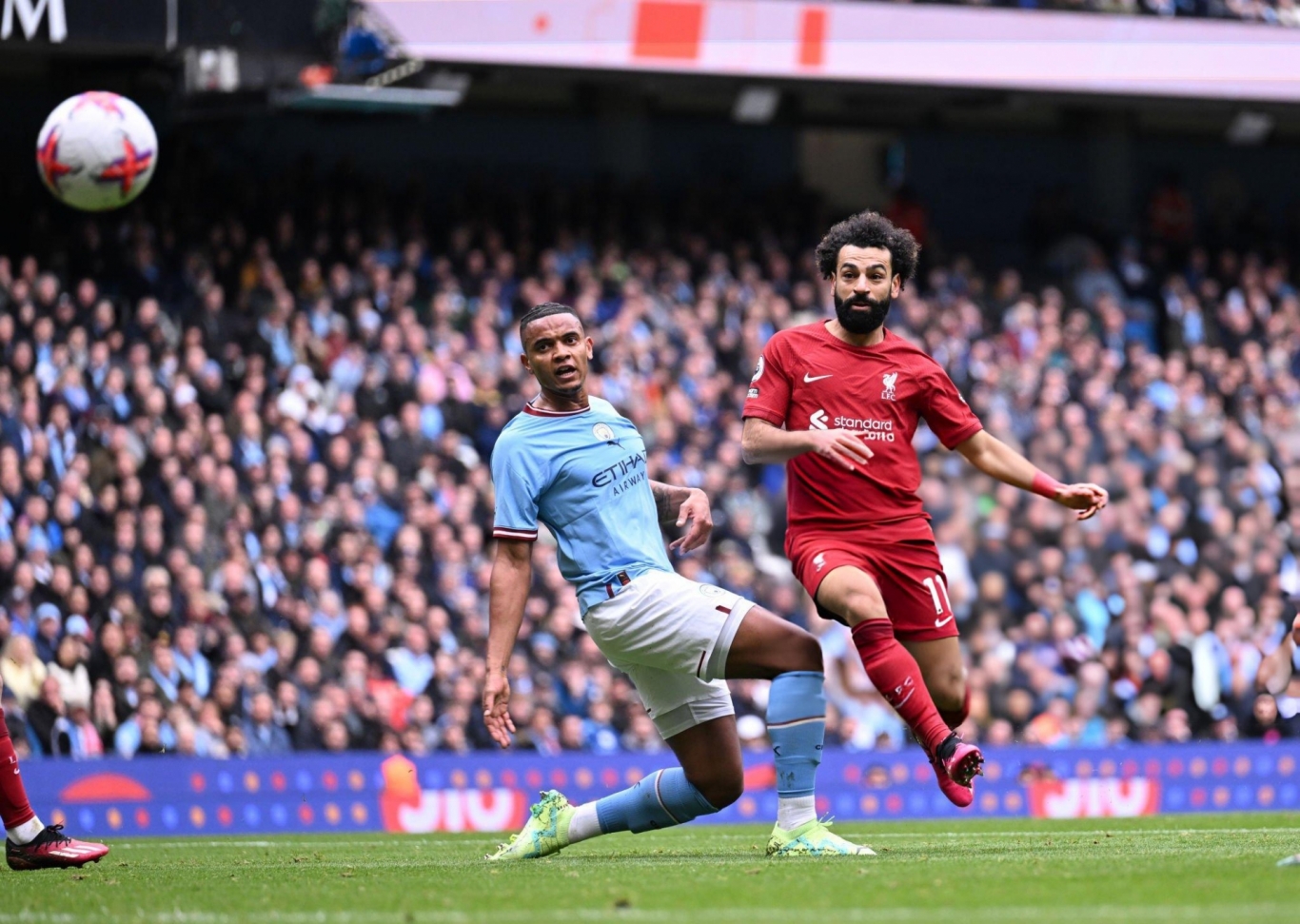Top 5 cầu thủ xứng đáng tranh QBV 2024: Ronaldo và Messi chắc suất, bộ ...