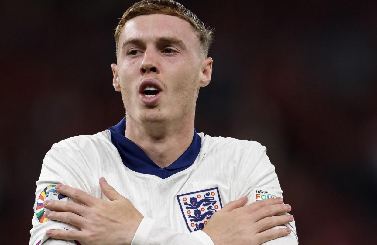 Cole Palmer sắp bỏ túi hàng triệu đô nhờ... ăn mừng