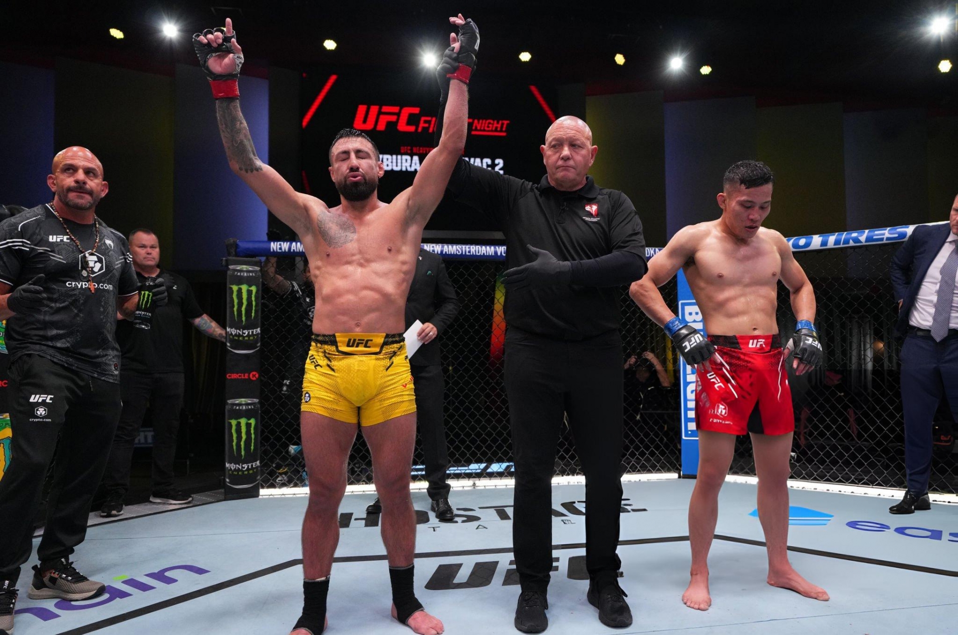 Kết quả UFC on ESPN 61: Quang Lê ra mắt không thành công