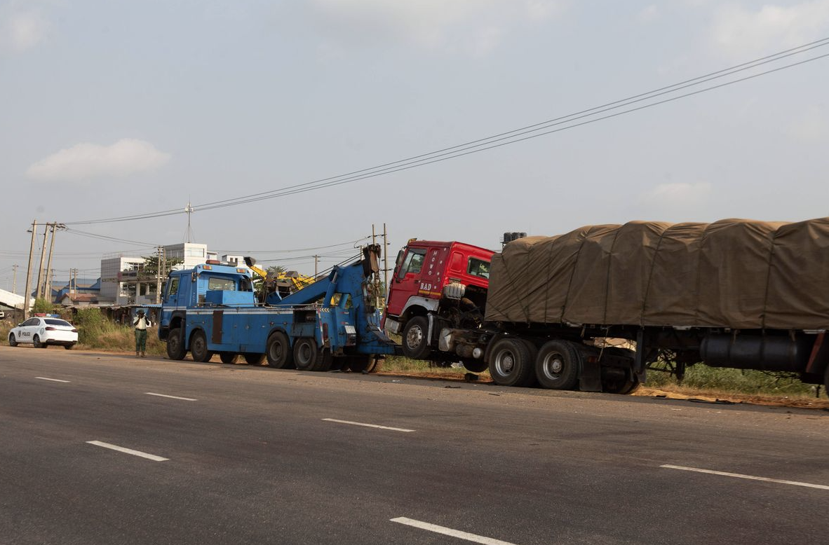 Tyson Fury có hành động đầy tinh tế với Anthony Joshua
