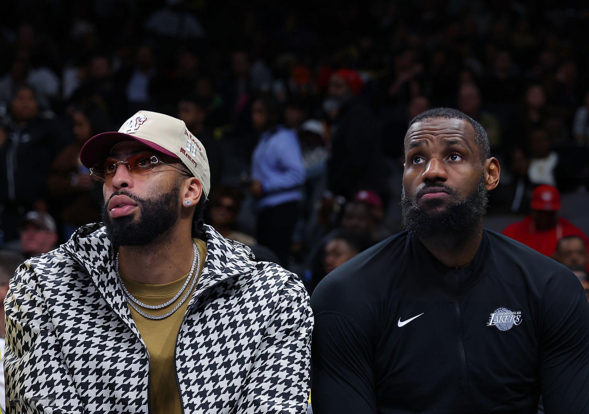 Chấp LeBron James - Anthony Davis, Los Angeles Lakers vẫn thắng dễ ...