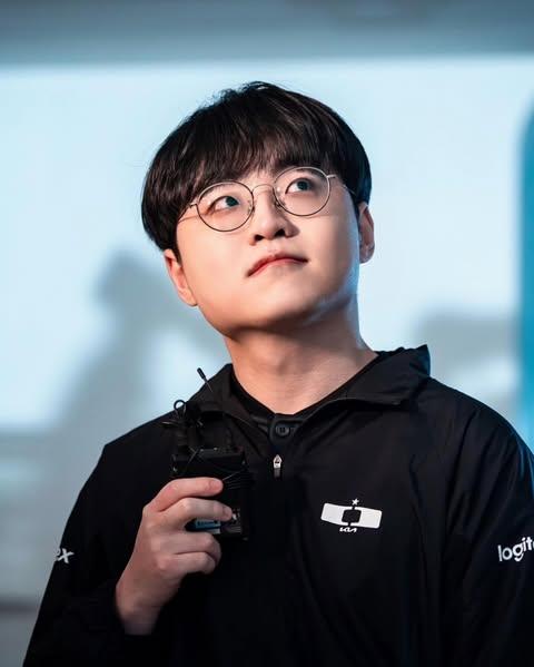 ShowMaker là ai? Tiểu sử ShowMaker - huyền thoại Dplus KIA