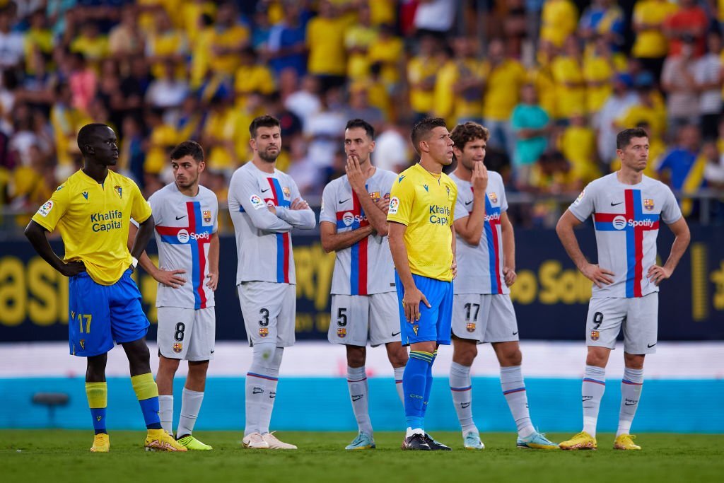 Trận Cadiz vs Barca gặp sự cố hy hữu, thủ môn sắm vai người hùng