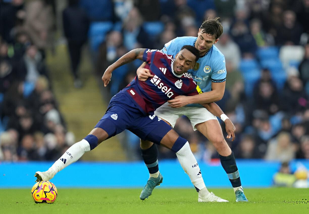 Trực tiếp Man City vs Newcastle: Hat-trick cho tân binh