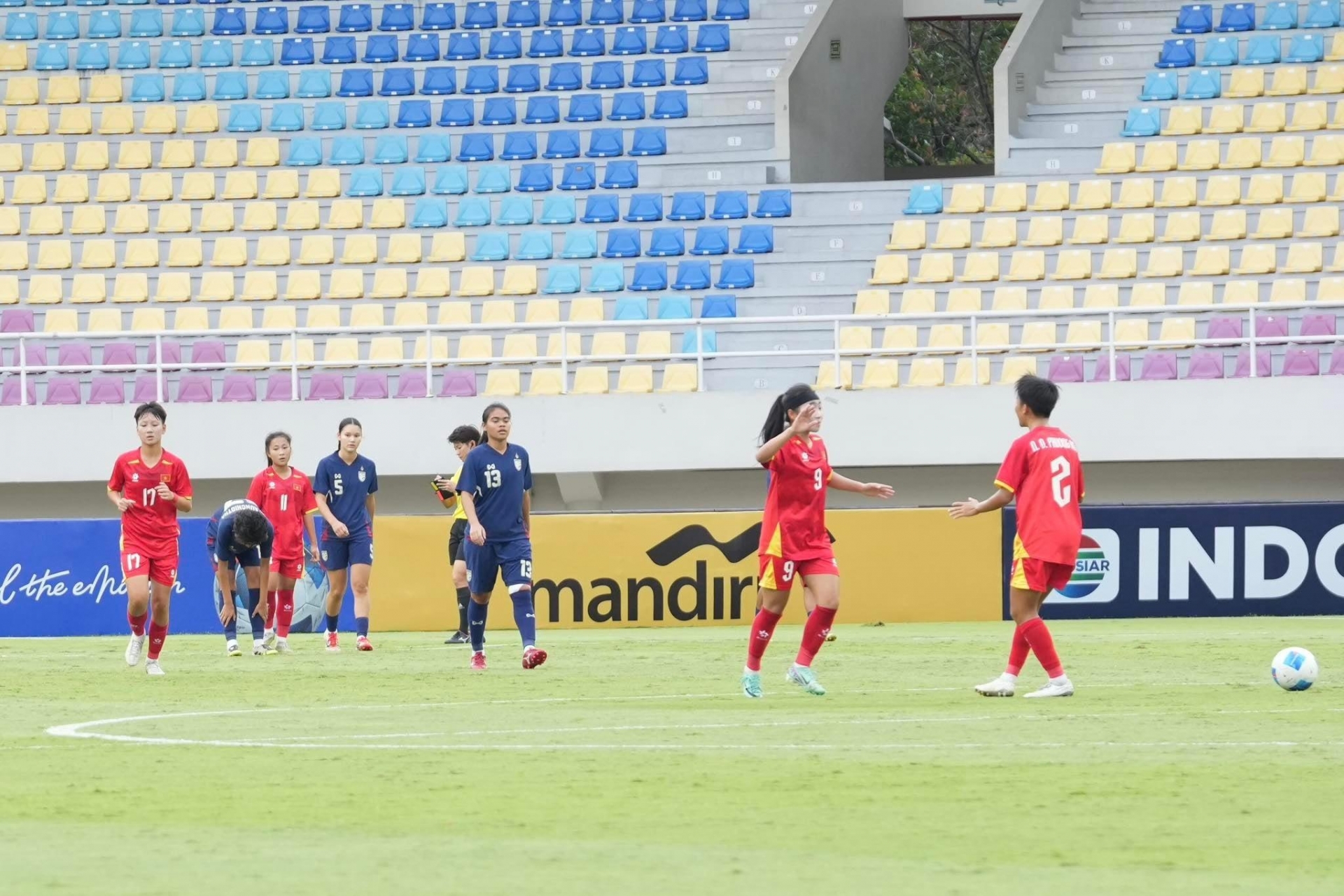 CĐV Thái Lan đồng loạt phản ứng sau khi thắng 3-1 trước U16 Việt Nam