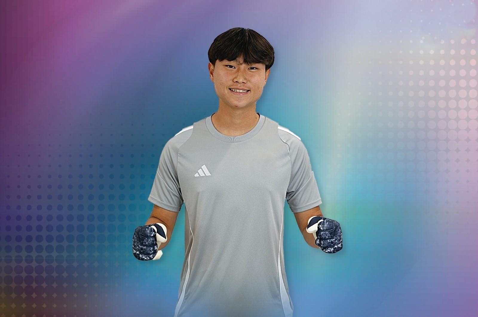 CHÍNH THỨC: Thần đồng Indonesia gia nhập CLB vĩ đại bậc nhất châu Âu