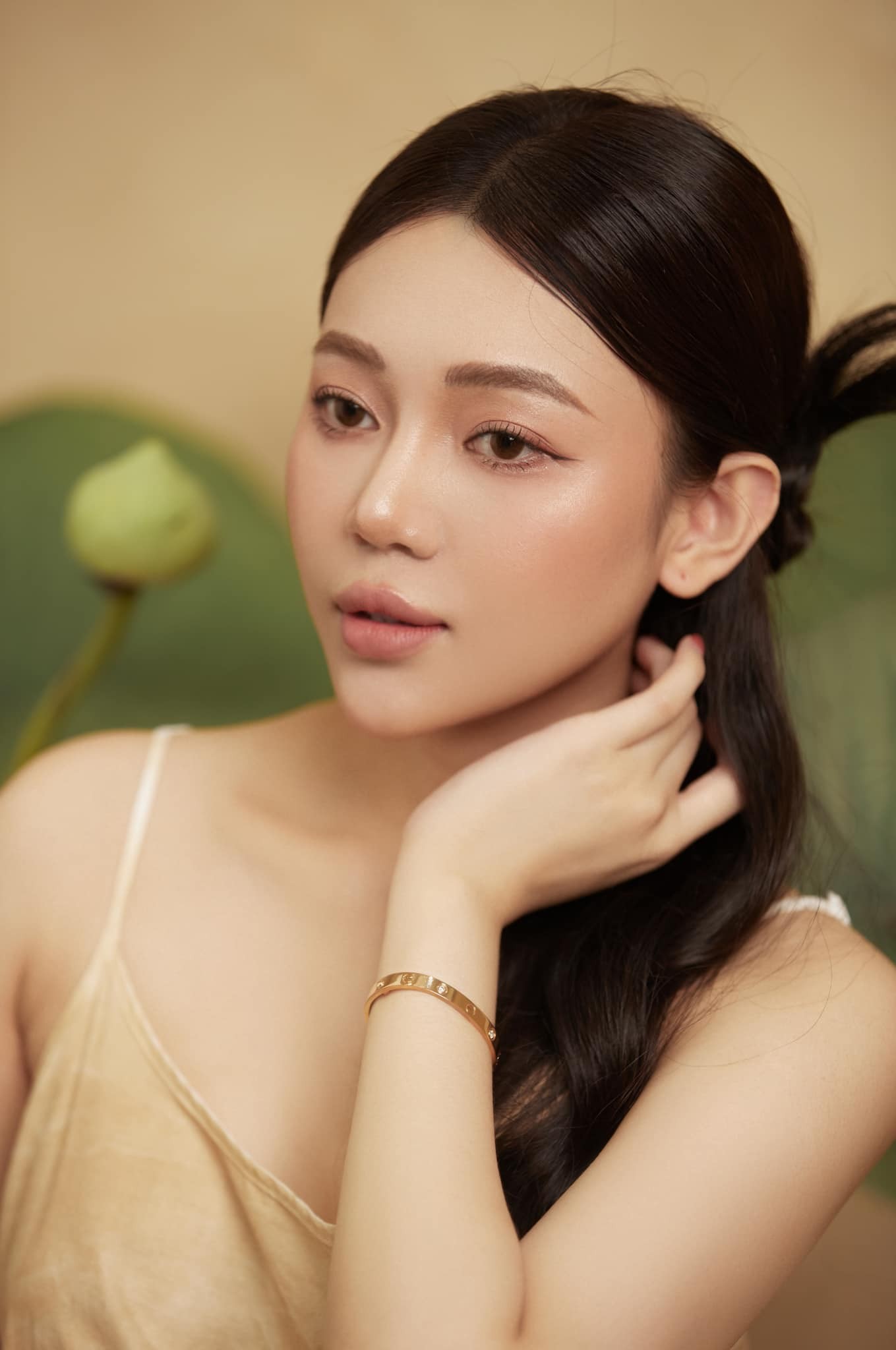 Nhan sắc đẹp như 'xé sách bước ra' của bạn gái Phan Tuấn Tài, body nuột nà miễn chê!