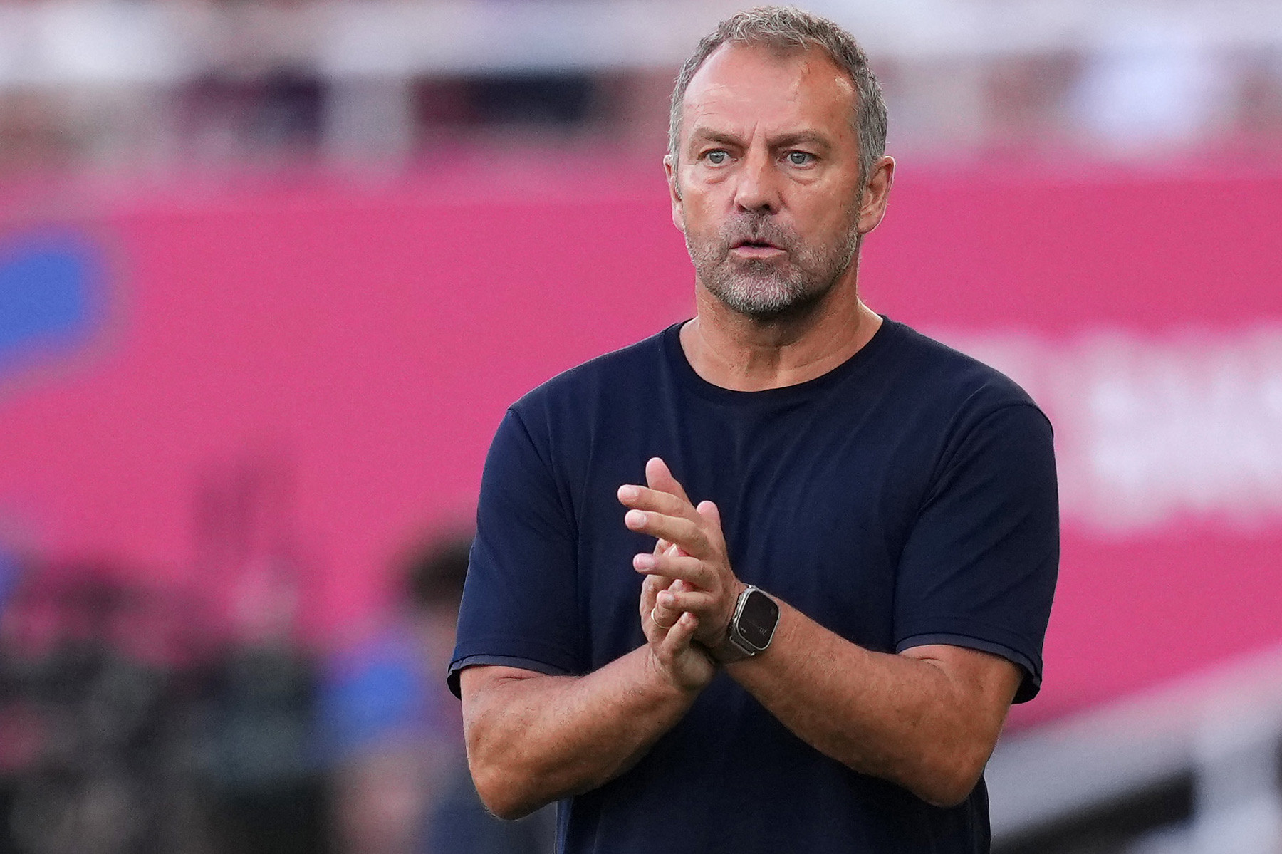 HLV Hansi Flick chỉ thẳng đội có thể ngăn cản Barca vô địch C1