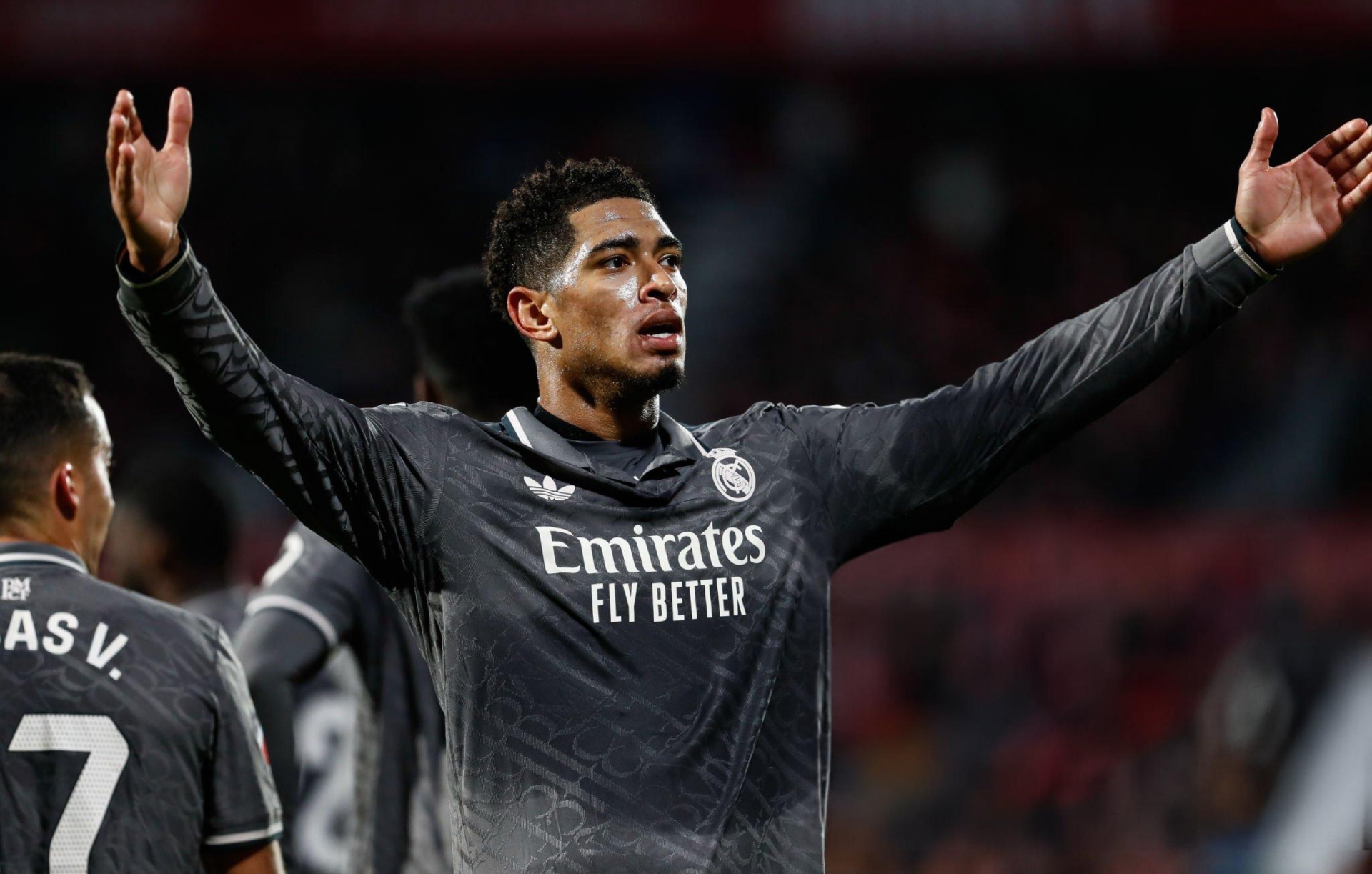 Bellingham tiết lộ lý do dẫn đến phong độ cao của anh tại Real Madrid ...