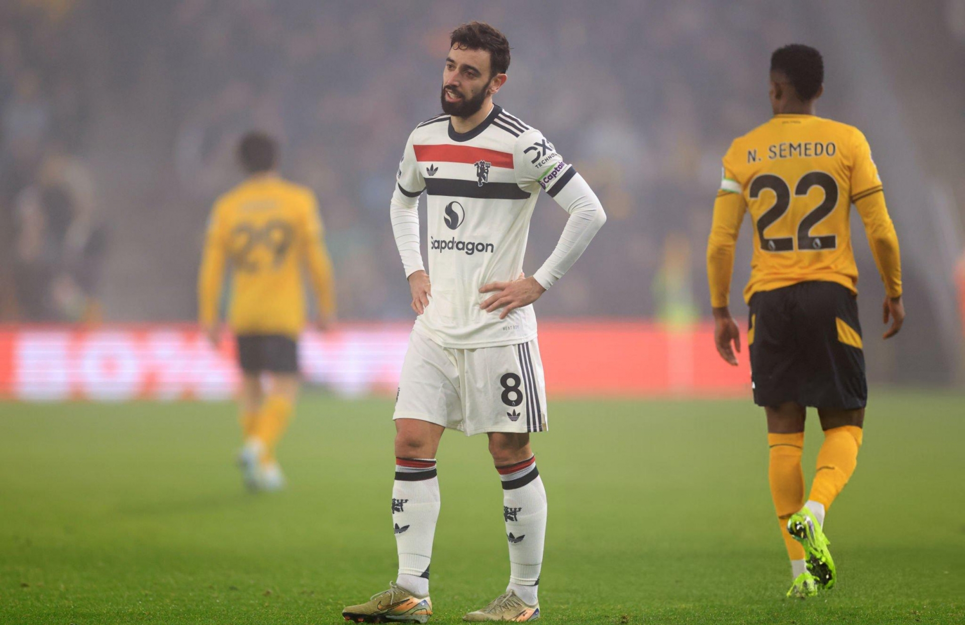 Bruno Fernandes: 'MU vẫn sẽ cố gắng giành cúp mùa này'