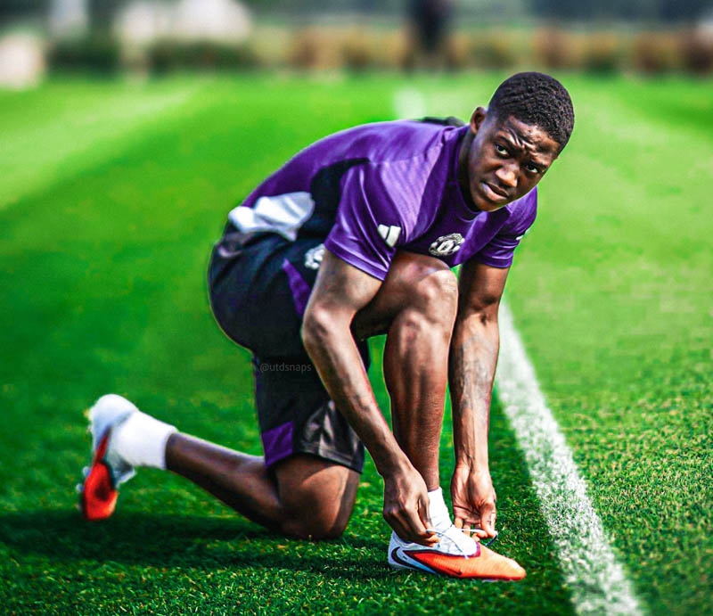 Chuyển nhượng MU 22/8: Bán Mainoo giá 60 triệu Bảng, 'Luke Shaw mới' ra đi