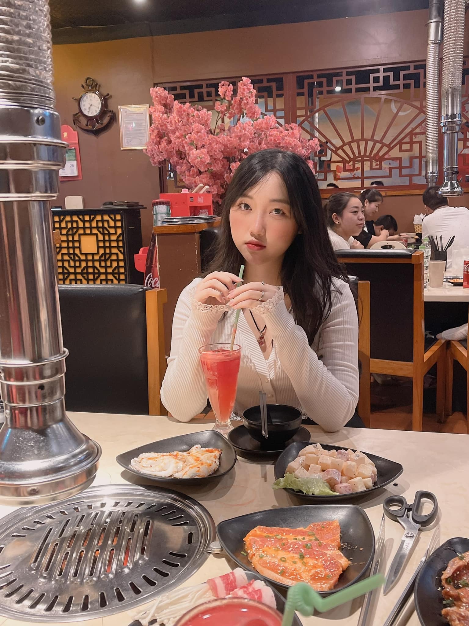 Người yêu cũ của Sena được donate 100 triệu từ 'một fan giấu tên'