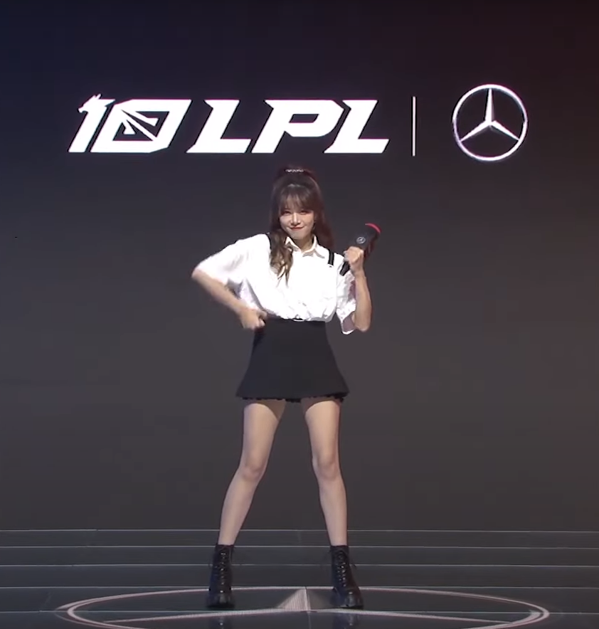 Fan LPL sắp không còn được xem các nữ MC 'biến hình anime'?