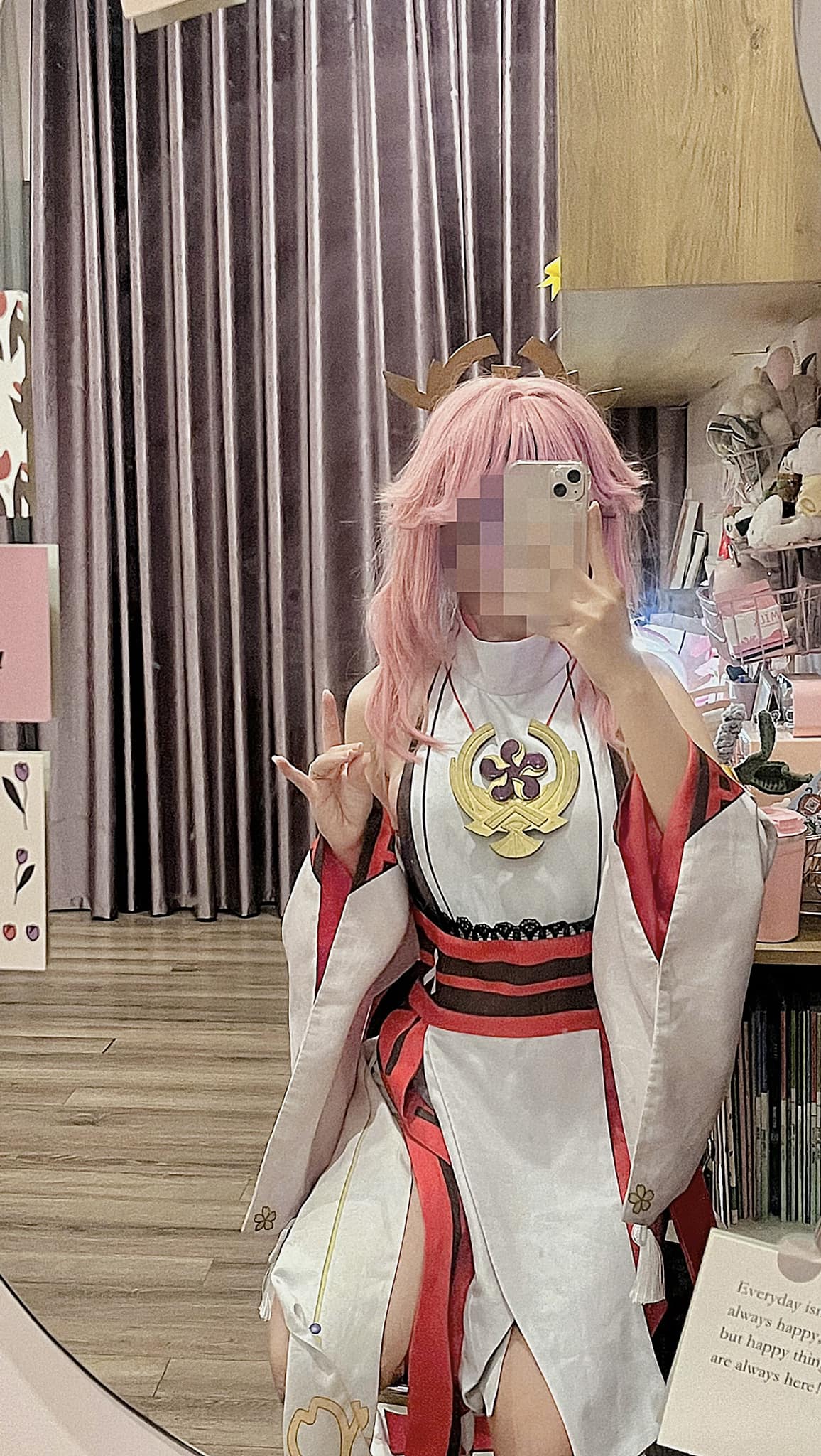Game thủ Việt cosplay Nilou trong Genshin Impact