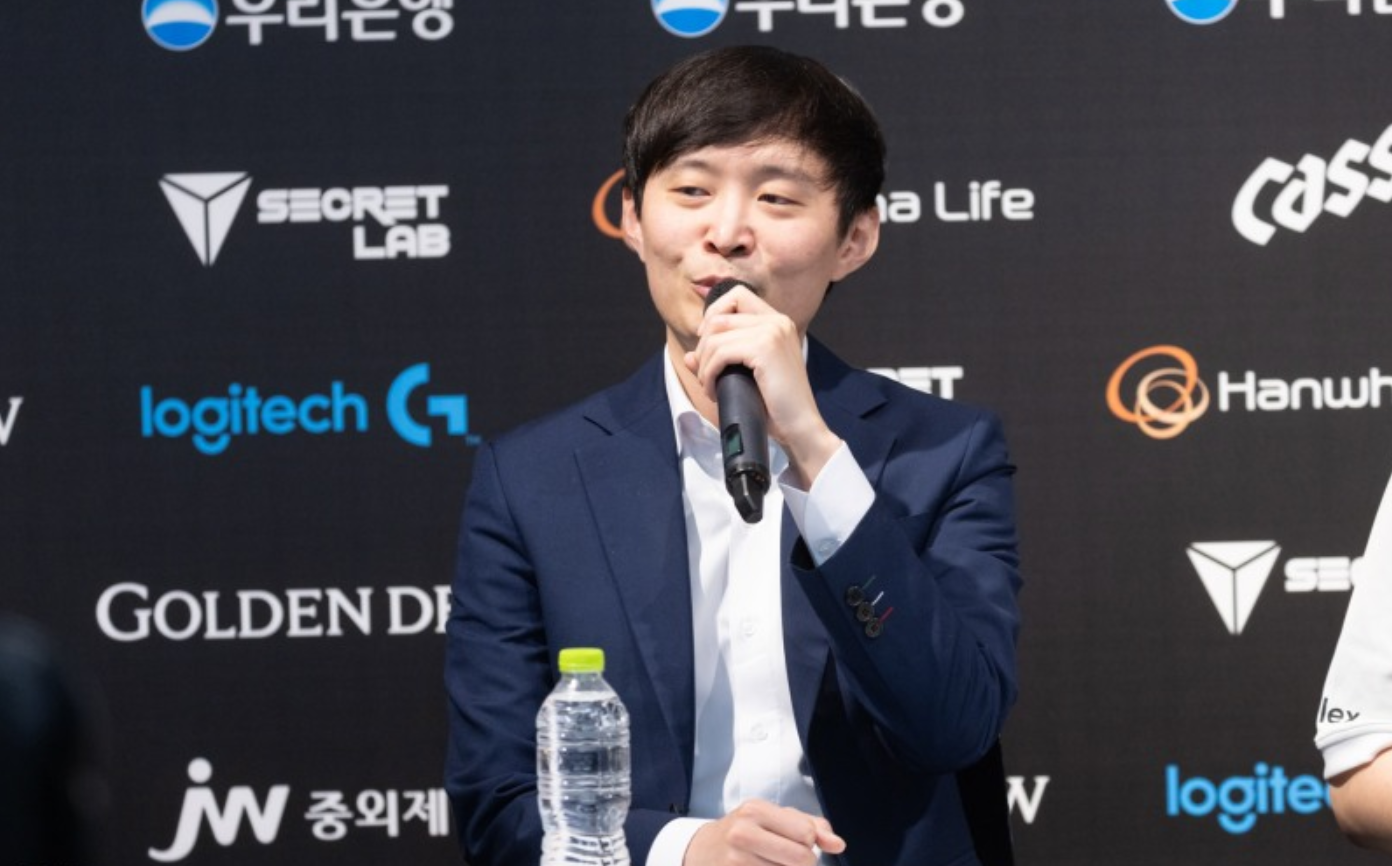 HLV Dplus KIA bị bất ngờ bởi con bài Garen của Chovy