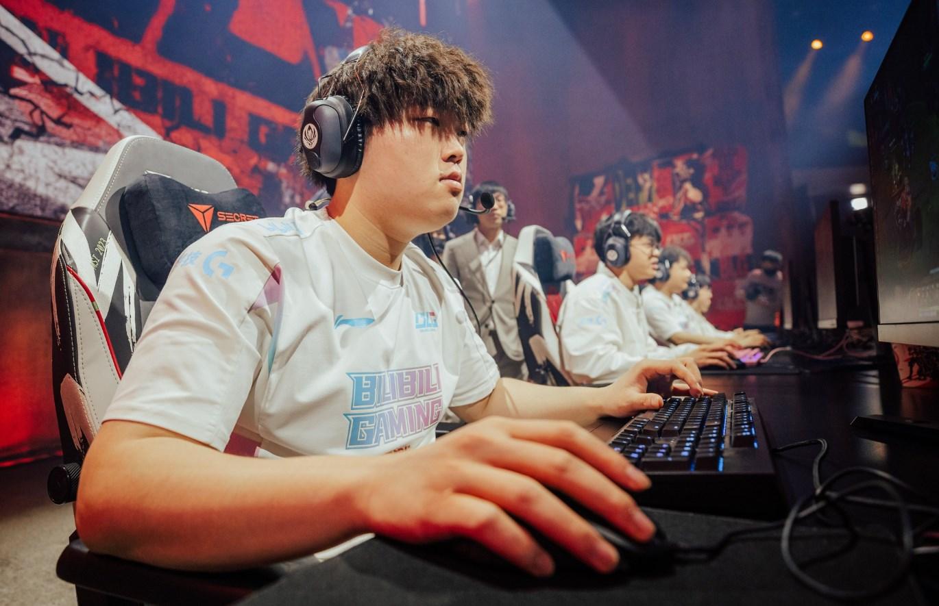 HLE vs BLG: Cuộc chạm trán của hai nhà vô địch