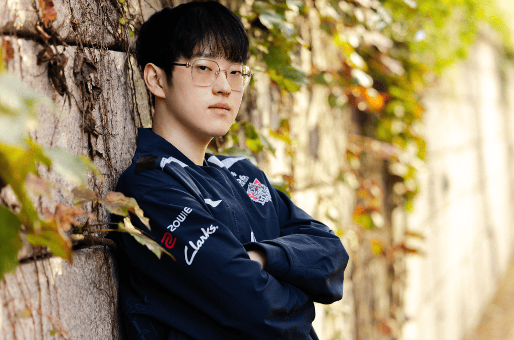 Scout là ai? Tiểu sử Scout - 'Vua nợ' LPL