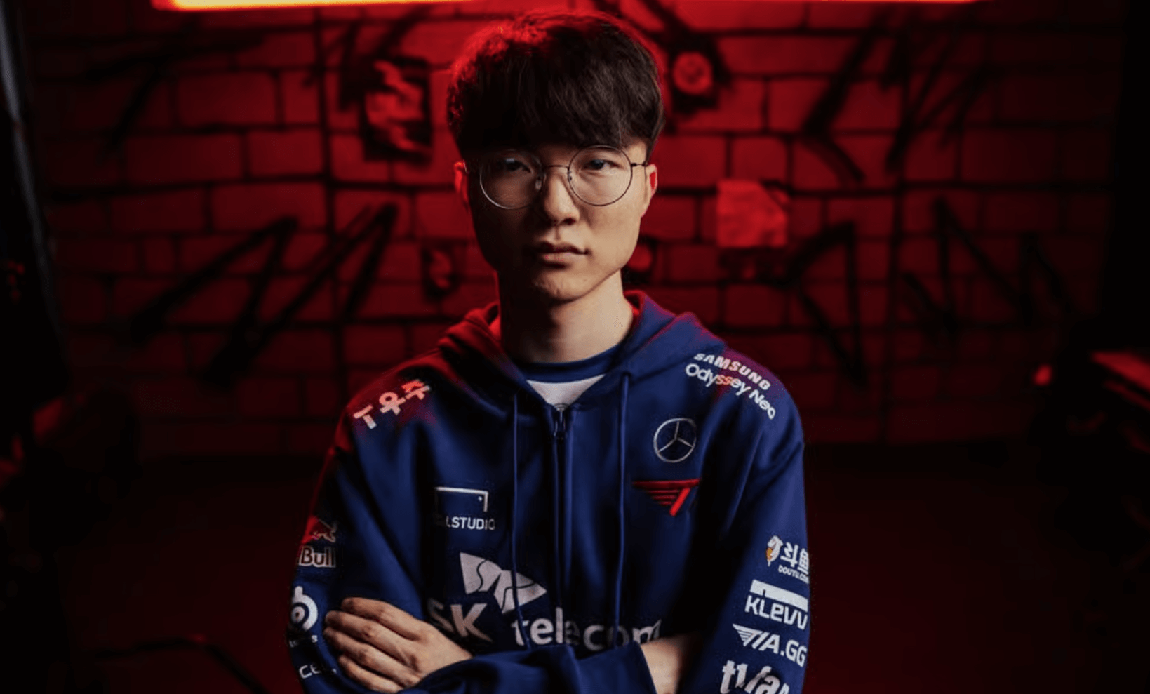 Đụng đến Faker, một tuyển thủ LPL nhận trái đắng