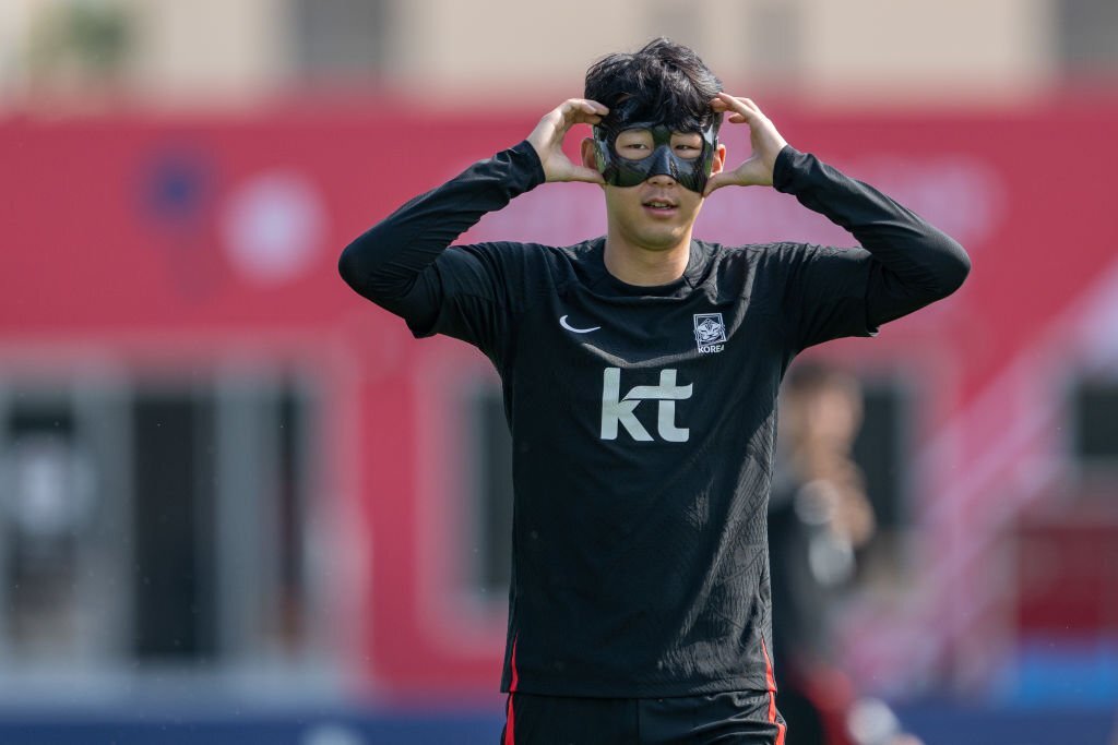Có Son Heung-min, Hàn Quốc vẫn thiệt quân ở trận đầu tại World Cup 2022