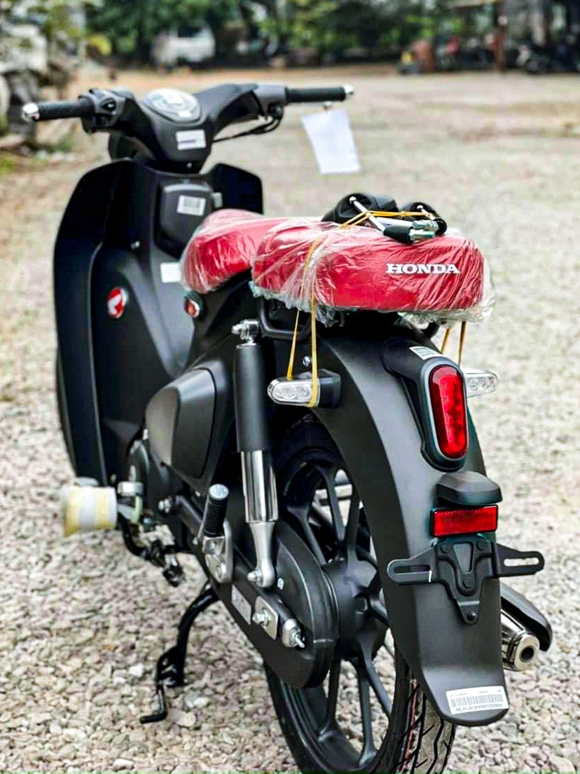 Từng kén khách mua, Honda Super Cub nay đội giá lên hơn 150 triệu đồng